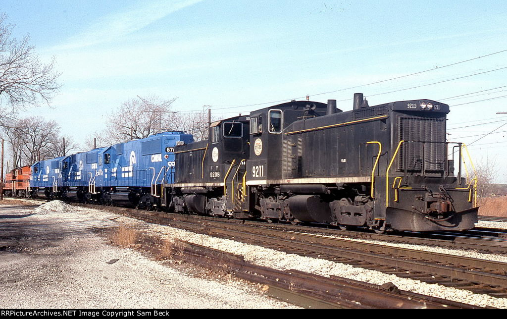 IHB 9211 and 9208 Eastbound with New Conrail SD50s